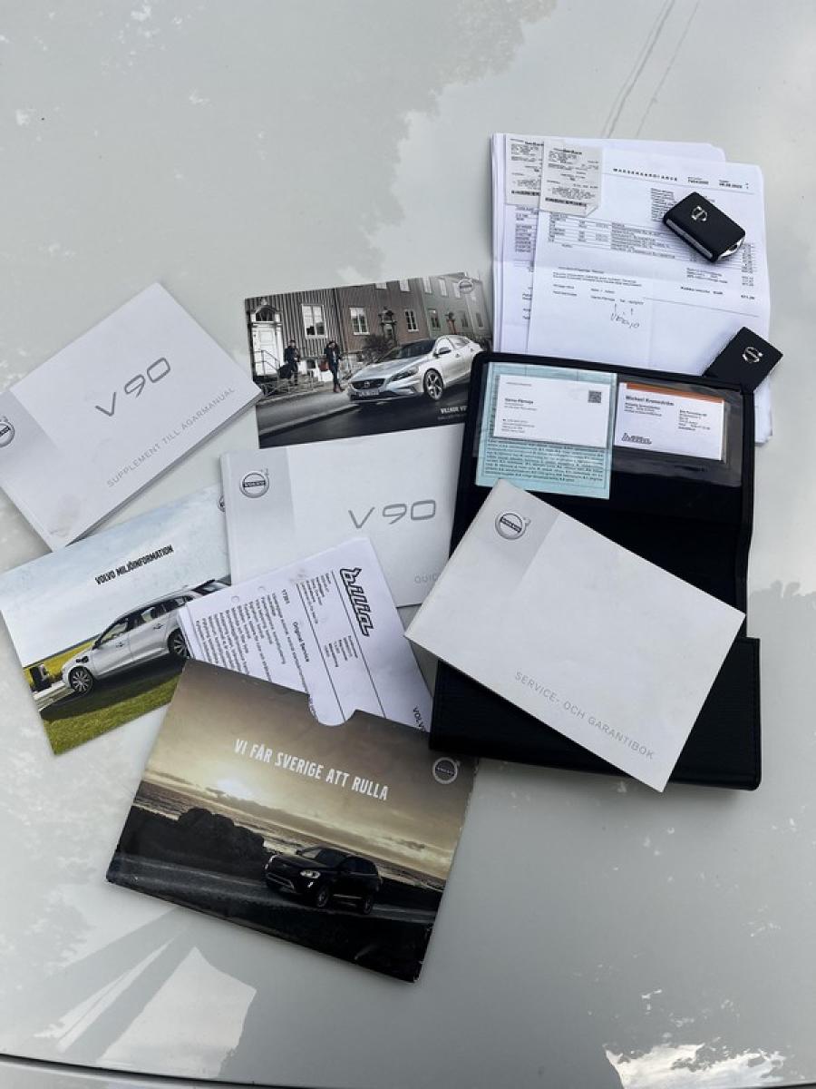 Balts Volvo V90 2017 Pērnava, ar dzinēja tilpumu 2.00 L un nobraukumu 287 tūkst. km par 19500 €, foto 27 vietnē AUTOMOTO.COM.LV