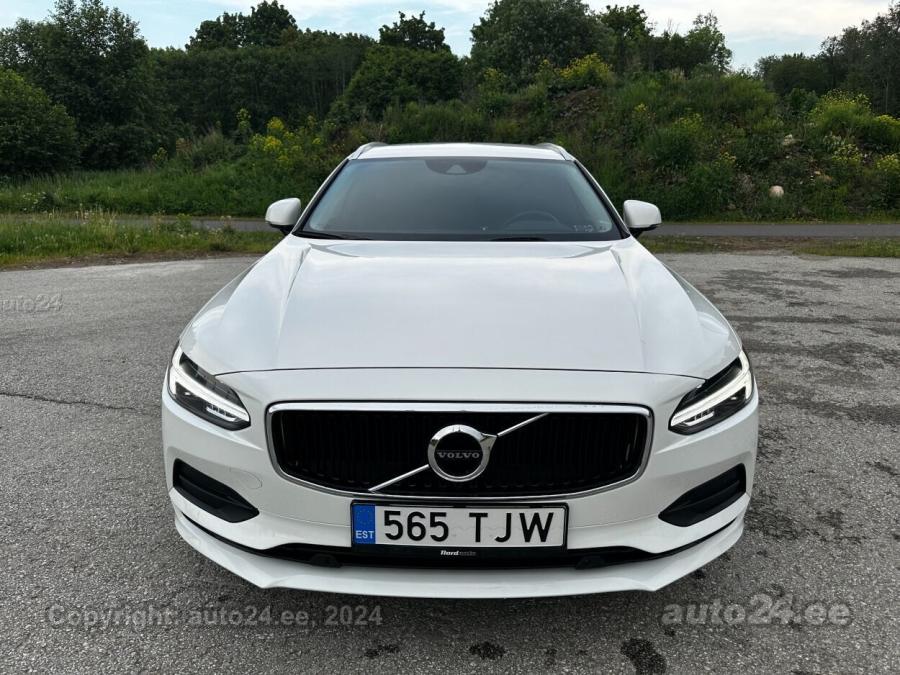 Balts Volvo V90 2018 Tallina, ar dzinēja tilpumu 2.00 L un nobraukumu 97 tūkst. km par 25900 €, foto 2 vietnē AUTOMOTO.COM.LV