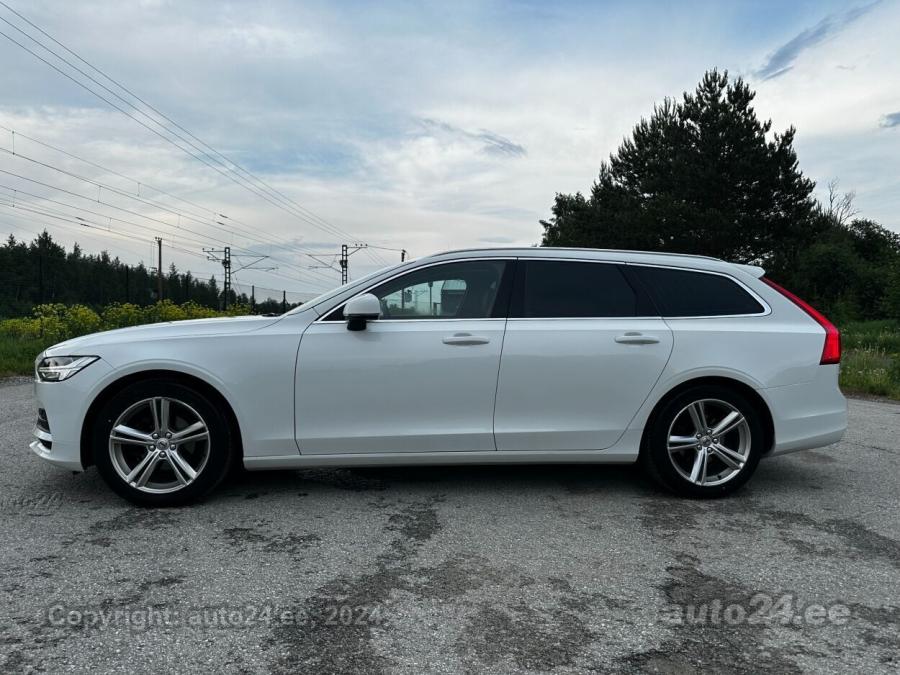 Balts Volvo V90 2018 Tallina, ar dzinēja tilpumu 2.00 L un nobraukumu 97 tūkst. km par 25900 €, foto 3 vietnē AUTOMOTO.COM.LV