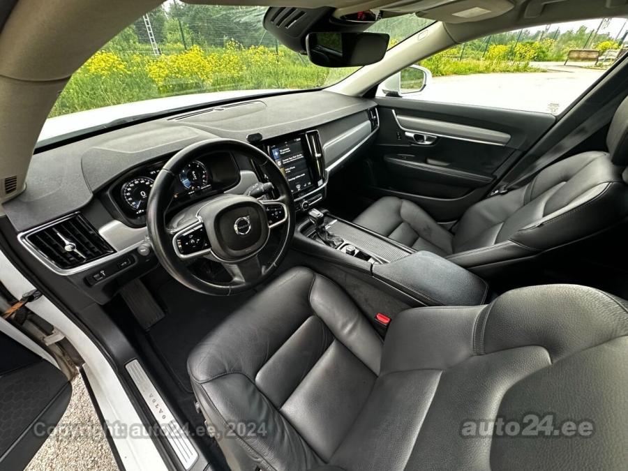 Balts Volvo V90 2018 Tallina, ar dzinēja tilpumu 2.00 L un nobraukumu 97 tūkst. km par 25900 €, foto 9 vietnē AUTOMOTO.COM.LV