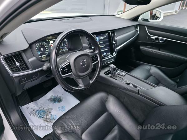 Balts Volvo V90 2018 Tallina, ar dzinēja tilpumu 2.00 L un nobraukumu 228 tūkst. km par 12550 €, foto 11 vietnē AUTOMOTO.COM.LV