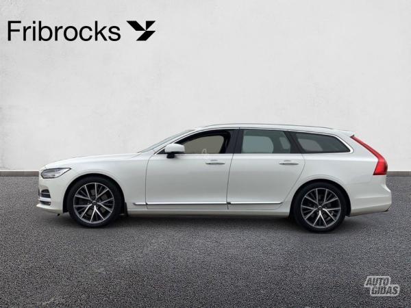 White Volvo V90 2018 in Kaunas, with an engine capacity of 0.00 L and mileage of 83 thousand km for 27970 €, photo 2 on AUTOMOTO.COM.LV
