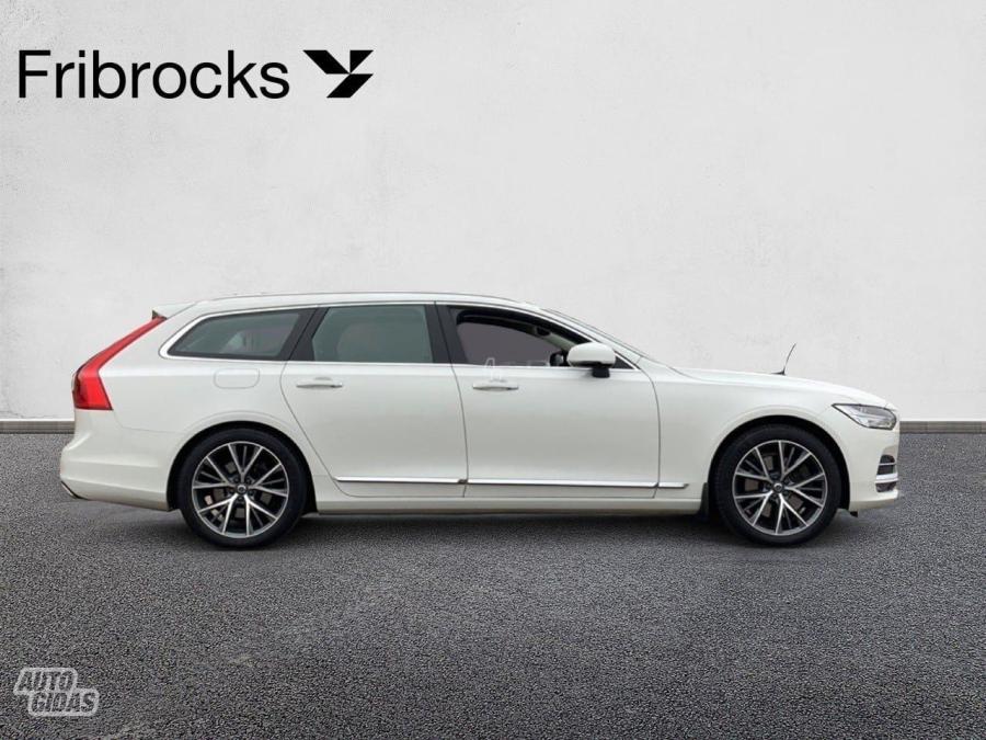 White Volvo V90 2018 in Kaunas, with an engine capacity of 0.00 L and mileage of 83 thousand km for 27970 €, photo 6 on AUTOMOTO.COM.LV