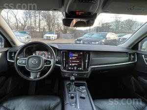 White Volvo V90 2018 in Riga, with an engine capacity of 2.00 L and mileage of 0 thousand km for 10490 €, photo 9 on AUTOMOTO.COM.LV
