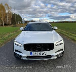 White Volvo V90 2018 in Tartu, with an engine capacity of 2.00 L and mileage of 200 thousand km for 23300 €, photo  on AUTOMOTO.COM.LV