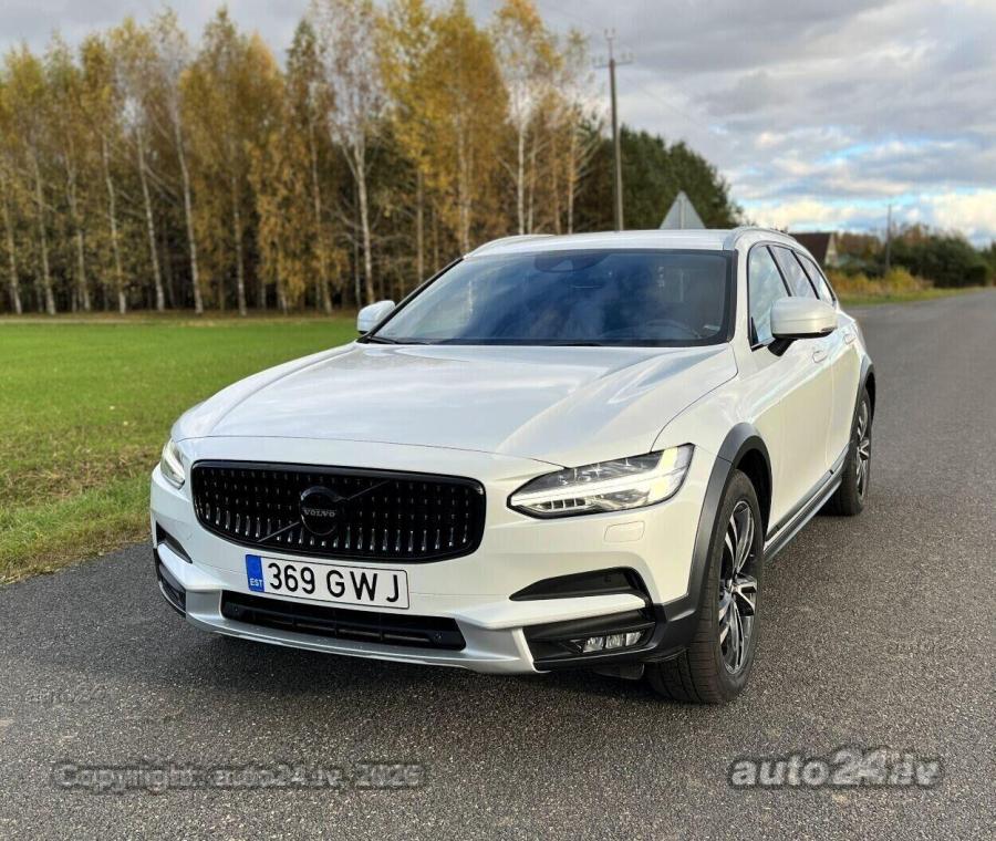White Volvo V90 2018 in Tartu, with an engine capacity of 2.00 L and mileage of 200 thousand km for 23300 €, photo 2 on AUTOMOTO.COM.LV