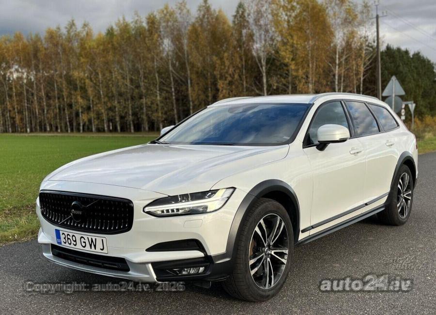 White Volvo V90 2018 in Tartu, with an engine capacity of 2.00 L and mileage of 200 thousand km for 23300 €, photo 4 on AUTOMOTO.COM.LV