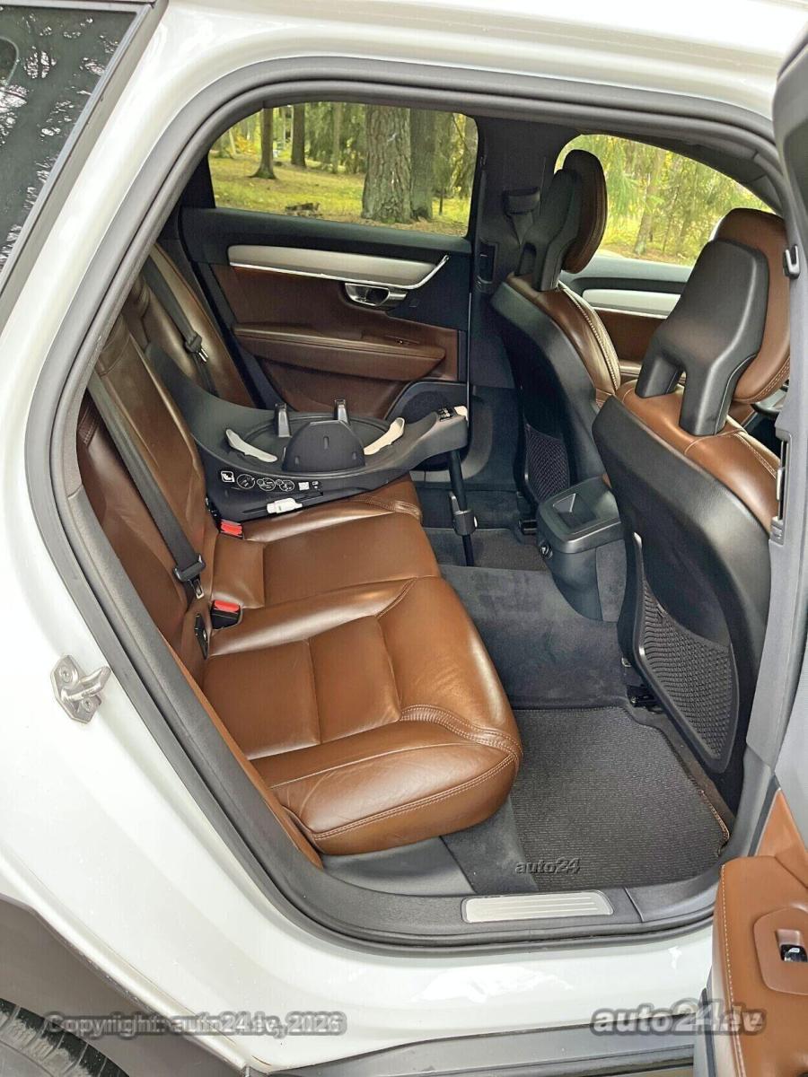 Balts Volvo V90 2018 Tartu, ar dzinēja tilpumu 2.00 L un nobraukumu 200 tūkst. km par 23300 €, foto 12 vietnē AUTOMOTO.COM.LV