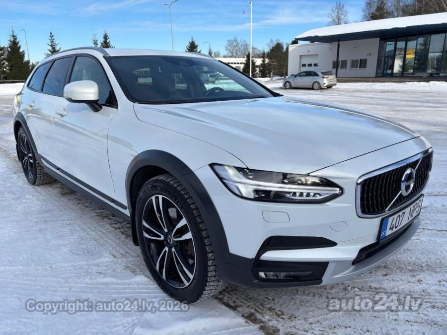 Balts Volvo V90 2018 Paide, ar dzinēja tilpumu 2.00 L un nobraukumu 219 tūkst. km par 21490 €, foto 6 vietnē AUTOMOTO.COM.LV