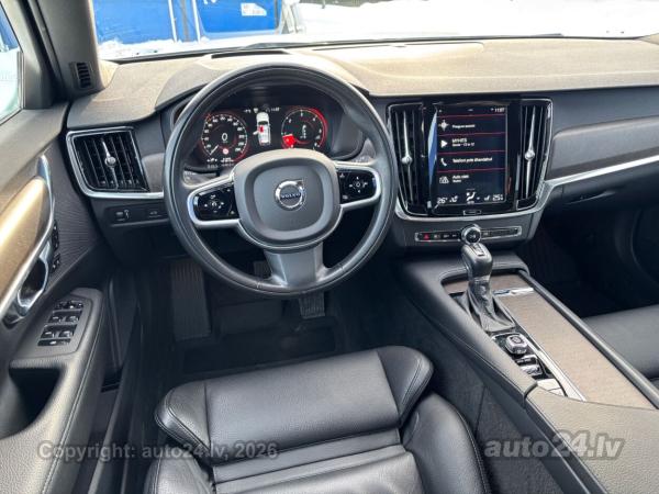 Balts Volvo V90 2018 Paide, ar dzinēja tilpumu 2.00 L un nobraukumu 219 tūkst. km par 21490 €, foto 11 vietnē AUTOMOTO.COM.LV