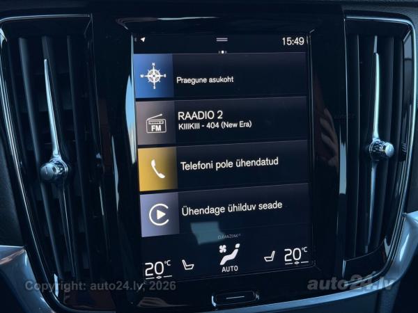 White Volvo V90 2018 in Parnu, with an engine capacity of 2.00 L and mileage of 211 thousand km for 21900 €, photo 8 on AUTOMOTO.COM.LV