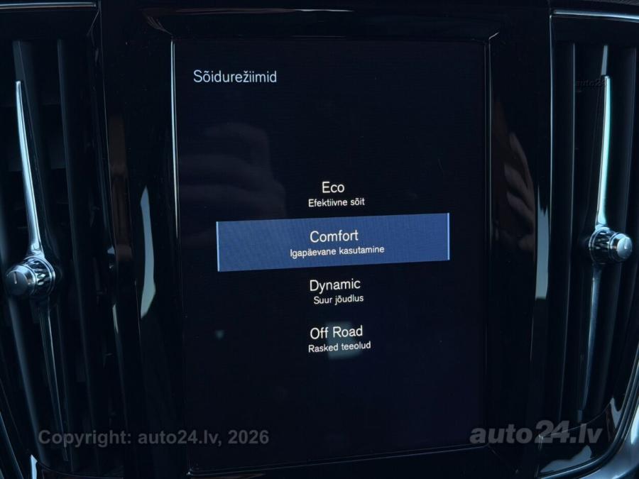Белый Вольво В90 2018 в Пярну, объемом двигателя 2.00 л и пробегом 211 тыс. км за 21900 €, фото 16 на AUTOMOTO.COM.LV
