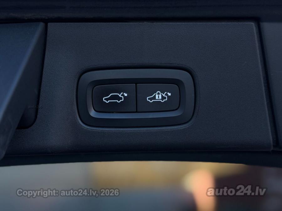 Белый Вольво В90 2018 в Пярну, объемом двигателя 2.00 л и пробегом 211 тыс. км за 21900 €, фото 22 на AUTOMOTO.COM.LV