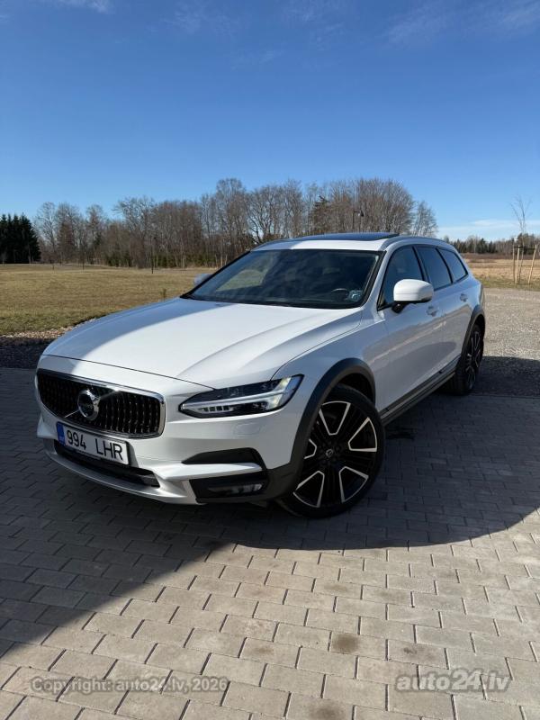Balts Volvo V90 2018 Tallina, ar dzinēja tilpumu 2.00 L un nobraukumu 176 tūkst. km par 25790 €, foto 1 vietnē AUTOMOTO.COM.LV