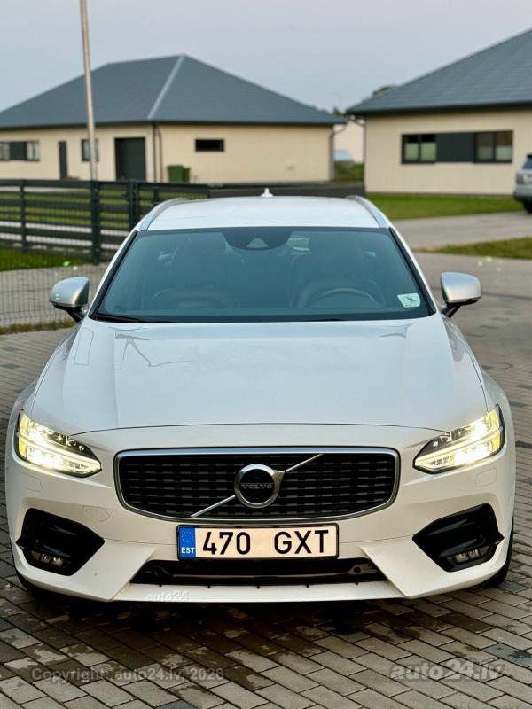 White Volvo V90 2018 in Tartu, with an engine capacity of 2.00 L and mileage of 171 thousand km for 21900 €, photo 4 on AUTOMOTO.COM.LV
