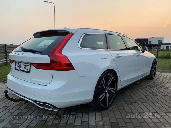 White Volvo V90 2018 in Tartu, with an engine capacity of 2.00 L and mileage of 171 thousand km for 21900 €, photo 10 on AUTOMOTO.COM.LV