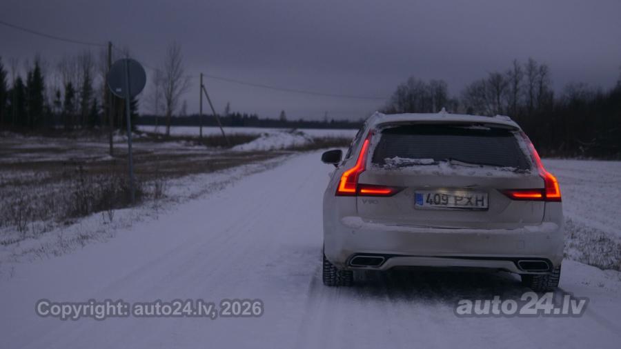 Balts Volvo V90 2018 Rakvere, ar dzinēja tilpumu 2.00 L un nobraukumu 273 tūkst. km par 19500 €, foto 5 vietnē AUTOMOTO.COM.LV