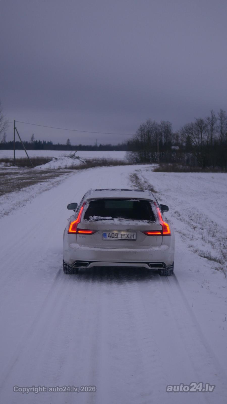 Balts Volvo V90 2018 Rakvere, ar dzinēja tilpumu 2.00 L un nobraukumu 273 tūkst. km par 19500 €, foto 10 vietnē AUTOMOTO.COM.LV