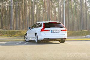 Balts Volvo V90 2018 Rīga, ar dzinēja tilpumu 2.00 L un nobraukumu 206 tūkst. km par 15590 €, foto 9 vietnē AUTOMOTO.COM.LV