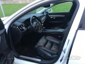 Balts Volvo V90 2018 Tallina, ar dzinēja tilpumu 2.00 L un nobraukumu 307 tūkst. km par 14600 €, foto 14 vietnē AUTOMOTO.COM.LV