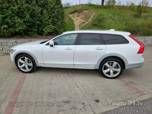 Balts Volvo V90 2018 Kunda, ar dzinēja tilpumu 2.00 L un nobraukumu 151 tūkst. km par 24999 €, foto  vietnē AUTOMOTO.COM.LV