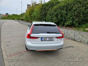 Balts Volvo V90 2018 Kunda, ar dzinēja tilpumu 2.00 L un nobraukumu 151 tūkst. km par 24999 €, foto 4 vietnē AUTOMOTO.COM.LV