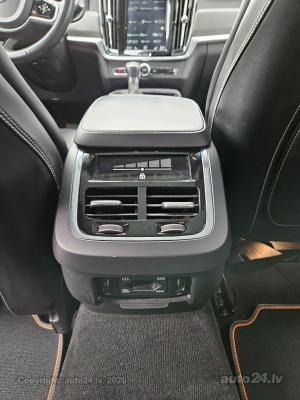 Balts Volvo V90 2018 Kunda, ar dzinēja tilpumu 2.00 L un nobraukumu 151 tūkst. km par 24999 €, foto 8 vietnē AUTOMOTO.COM.LV