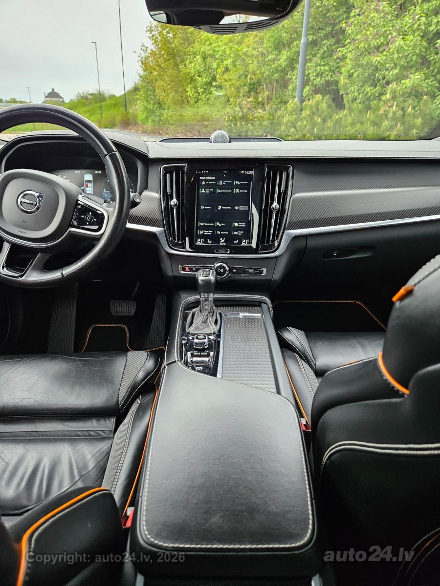 Balts Volvo V90 2018 Kunda, ar dzinēja tilpumu 2.00 L un nobraukumu 151 tūkst. km par 24999 €, foto 10 vietnē AUTOMOTO.COM.LV