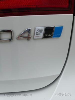 Balts Volvo V90 2018 Kunda, ar dzinēja tilpumu 2.00 L un nobraukumu 151 tūkst. km par 24999 €, foto 12 vietnē AUTOMOTO.COM.LV