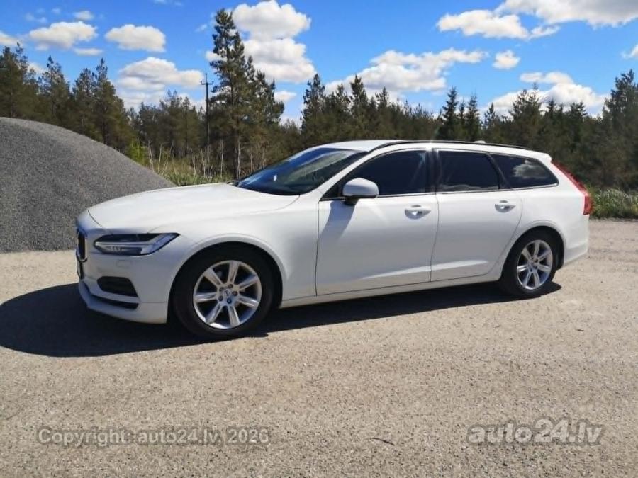White Volvo V90 2018 in Parnu, with an engine capacity of 2.00 L and mileage of 255 thousand km for 15890 €, photo 1 on AUTOMOTO.COM.LV