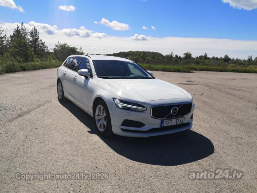 White Volvo V90 2018 in Parnu, with an engine capacity of 2.00 L and mileage of 255 thousand km for 15890 €, photo 3 on AUTOMOTO.COM.LV