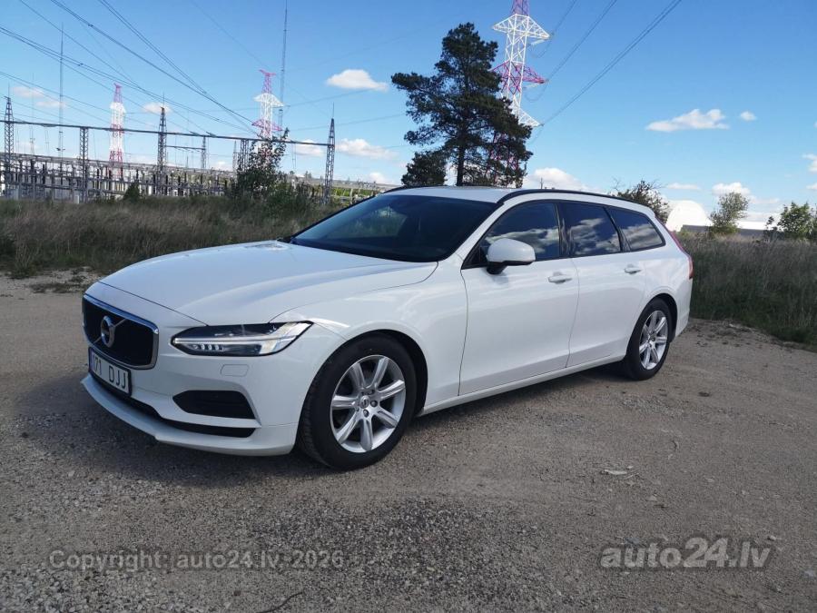 White Volvo V90 2018 in Parnu, with an engine capacity of 2.00 L and mileage of 255 thousand km for 15890 €, photo 11 on AUTOMOTO.COM.LV