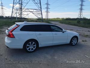 White Volvo V90 2018 in Parnu, with an engine capacity of 2.00 L and mileage of 255 thousand km for 15890 €, photo 16 on AUTOMOTO.COM.LV