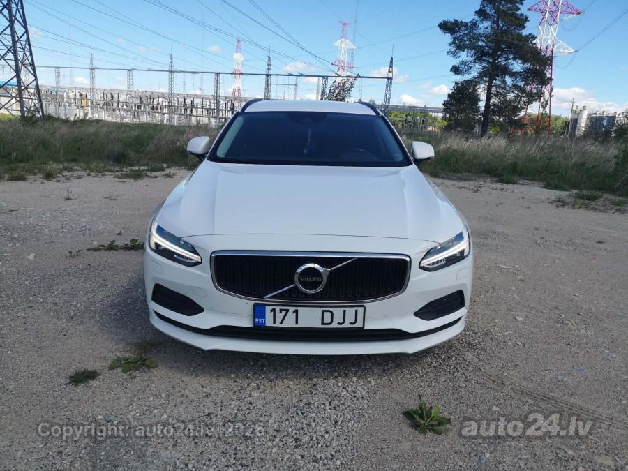 White Volvo V90 2018 in Parnu, with an engine capacity of 2.00 L and mileage of 255 thousand km for 15890 €, photo 17 on AUTOMOTO.COM.LV