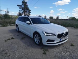 White Volvo V90 2018 in Parnu, with an engine capacity of 2.00 L and mileage of 255 thousand km for 15890 €, photo 18 on AUTOMOTO.COM.LV