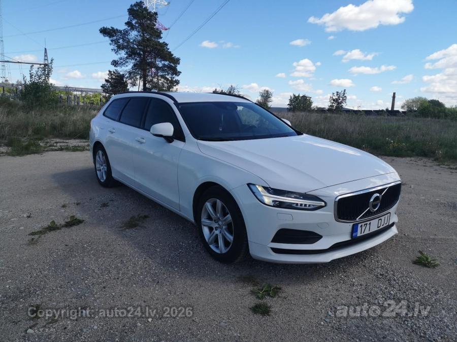 White Volvo V90 2018 in Parnu, with an engine capacity of 2.00 L and mileage of 255 thousand km for 15890 €, photo 18 on AUTOMOTO.COM.LV