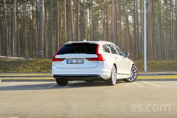 Balts Volvo V90 2018 Rīga, ar dzinēja tilpumu 2.00 L un nobraukumu 206 tūkst. km par 15190 €, foto 6 vietnē AUTOMOTO.COM.LV