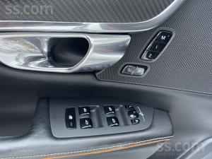 Balts Volvo V90 2018 Rīga, ar dzinēja tilpumu 2.00 L un nobraukumu 413 tūkst. km par 17143 €, foto 27 vietnē AUTOMOTO.COM.LV