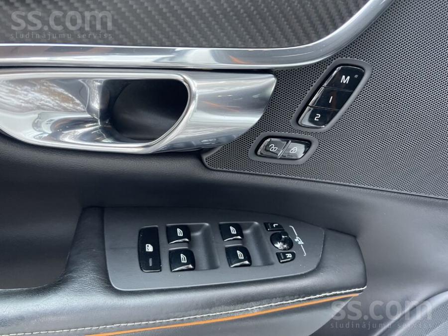 Balts Volvo V90 2018 Rīga, ar dzinēja tilpumu 2.00 L un nobraukumu 413 tūkst. km par 17143 €, foto 27 vietnē AUTOMOTO.COM.LV