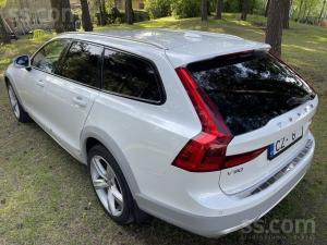 Balts Volvo V90 2018 Rīga, ar dzinēja tilpumu 2.00 L un nobraukumu 413 tūkst. km par 17143 €, foto 5 vietnē AUTOMOTO.COM.LV