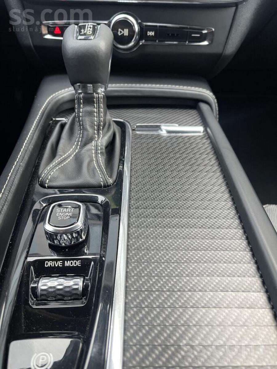 Balts Volvo V90 2018 Rīga, ar dzinēja tilpumu 2.00 L un nobraukumu 413 tūkst. km par 17143 €, foto 13 vietnē AUTOMOTO.COM.LV