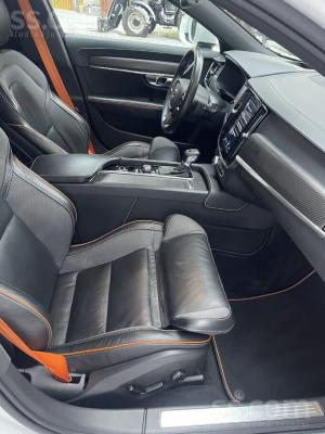 Balts Volvo V90 2018 Rīga, ar dzinēja tilpumu 2.00 L un nobraukumu 413 tūkst. km par 17143 €, foto 24 vietnē AUTOMOTO.COM.LV