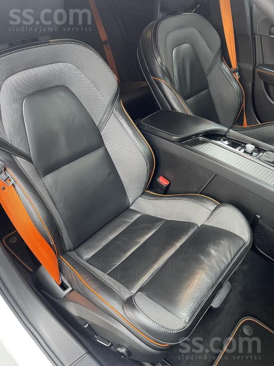 Balts Volvo V90 2018 Rīga, ar dzinēja tilpumu 2.00 L un nobraukumu 413 tūkst. km par 17143 €, foto 12 vietnē AUTOMOTO.COM.LV
