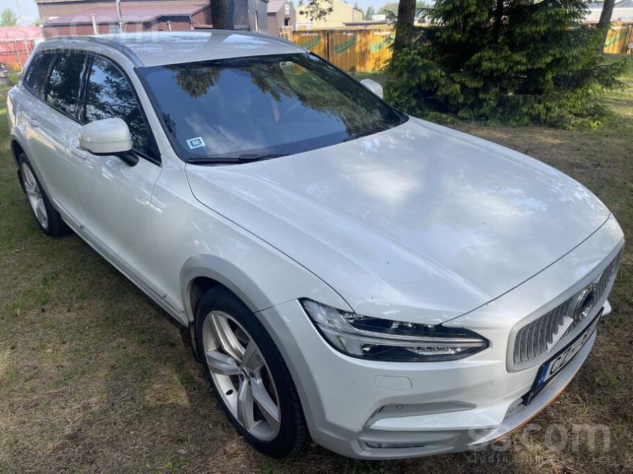 Balts Volvo V90 2018 Rīga, ar dzinēja tilpumu 2.00 L un nobraukumu 413 tūkst. km par 17143 €, foto 1 vietnē AUTOMOTO.COM.LV