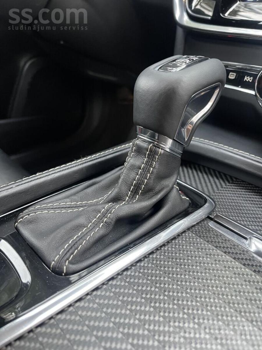Balts Volvo V90 2018 Rīga, ar dzinēja tilpumu 2.00 L un nobraukumu 413 tūkst. km par 17143 €, foto 11 vietnē AUTOMOTO.COM.LV