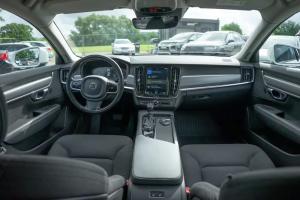 Balts Volvo V90 2018 Liepāja, ar dzinēja tilpumu 2.00 L un nobraukumu 233 tūkst. km par 15000 €, foto 10 vietnē AUTOMOTO.COM.LV