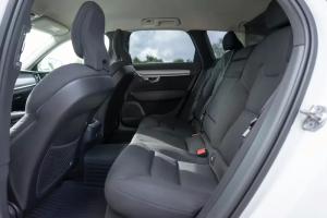 Balts Volvo V90 2018 Liepāja, ar dzinēja tilpumu 2.00 L un nobraukumu 233 tūkst. km par 15000 €, foto 12 vietnē AUTOMOTO.COM.LV
