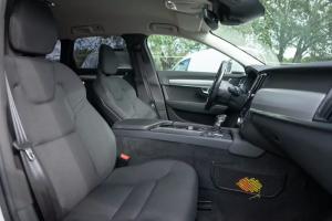 Balts Volvo V90 2018 Liepāja, ar dzinēja tilpumu 2.00 L un nobraukumu 233 tūkst. km par 15000 €, foto 15 vietnē AUTOMOTO.COM.LV