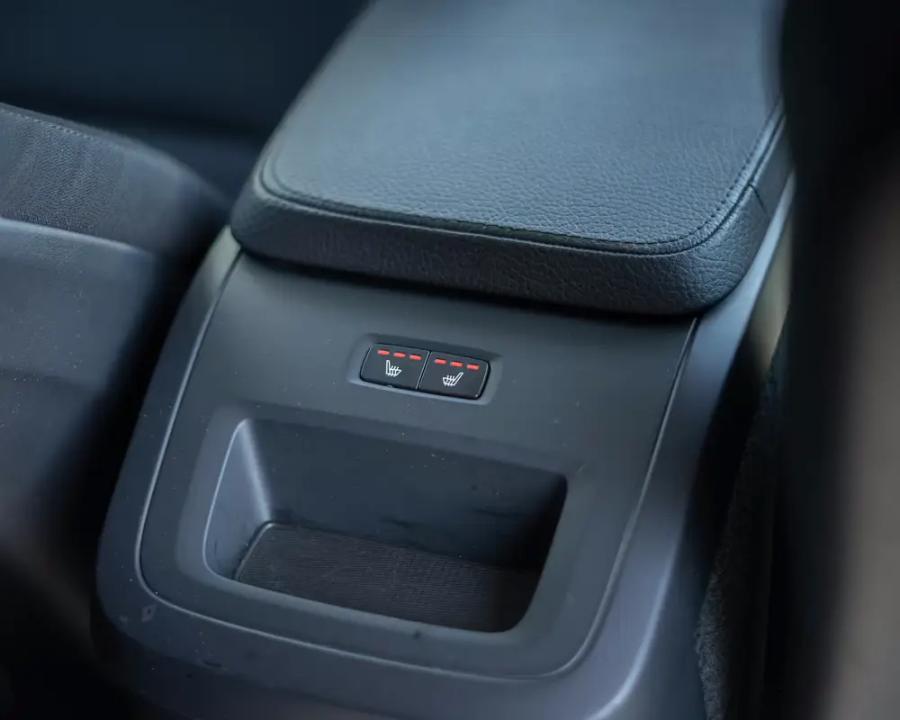 Balts Volvo V90 2018 Liepāja, ar dzinēja tilpumu 2.00 L un nobraukumu 233 tūkst. km par 15000 €, foto 23 vietnē AUTOMOTO.COM.LV