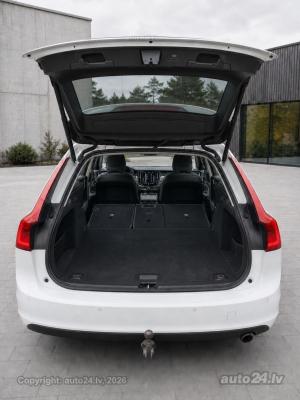 Balts Volvo V90 2018 Tartu, ar dzinēja tilpumu 2.00 L un nobraukumu 295 tūkst. km par 16900 €, foto 8 vietnē AUTOMOTO.COM.LV